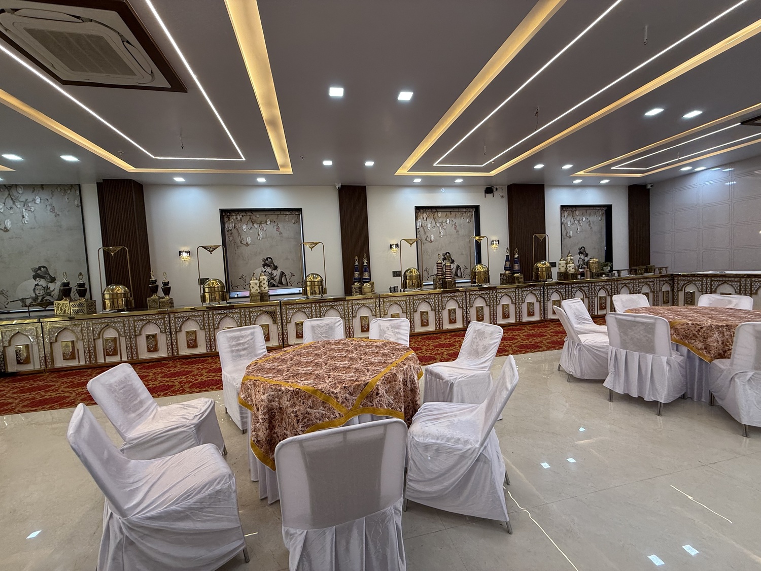 What to Look for When Choosing a Banquet Hall for Family Functions - Kanha